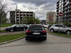 Black Audi A6 2006 in Riga, with an engine capacity of 3.00 L and mileage of 365 thousand km for 3990 €, photo 4 on AUTOMOTO.COM.LV