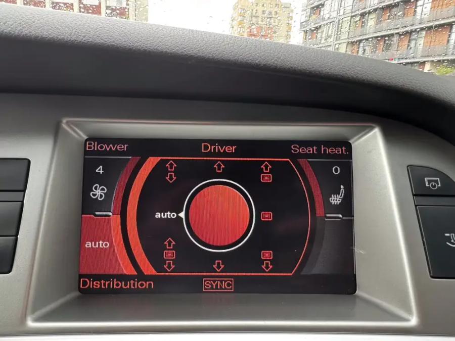 Black Audi A6 2006 in Riga, with an engine capacity of 3.00 L and mileage of 365 thousand km for 3990 €, photo 16 on AUTOMOTO.COM.LV