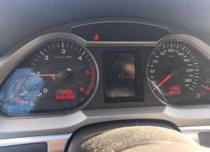 Black Audi A6 2006 in Vilnius, with an engine capacity of 2.70 L and mileage of 180 thousand km for 2100 €, photo 11 on AUTOMOTO.COM.LV