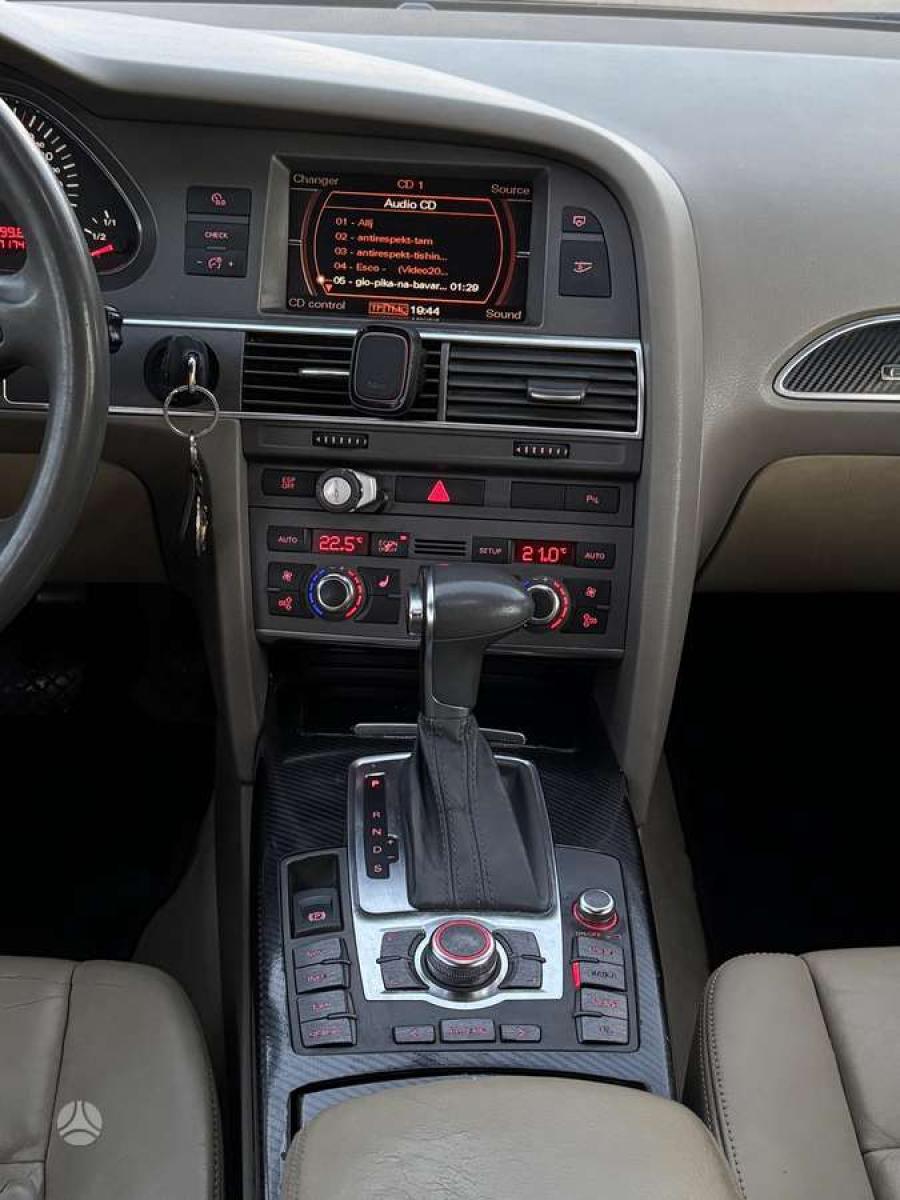 Black Audi A6 2006 in Vilnius, with an engine capacity of 2.97 L and mileage of 302 thousand km for 2250 €, photo 16 on AUTOMOTO.COM.LV