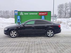 Black Audi A6 2007 in Vilnius, with an engine capacity of 2.39 L and mileage of 316 thousand km for 1500 €, photo 4 on AUTOMOTO.COM.LV