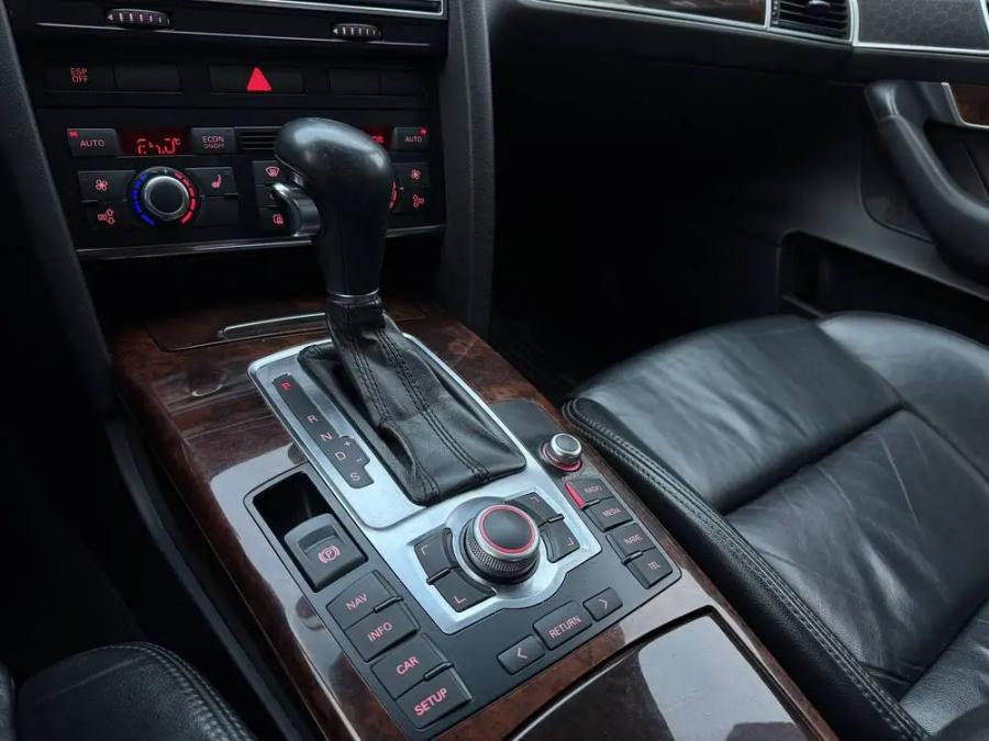 Black Audi A6 2007 in Riga, with an engine capacity of 3.00 L and mileage of 368 thousand km for 3690 €, photo 23 on AUTOMOTO.COM.LV