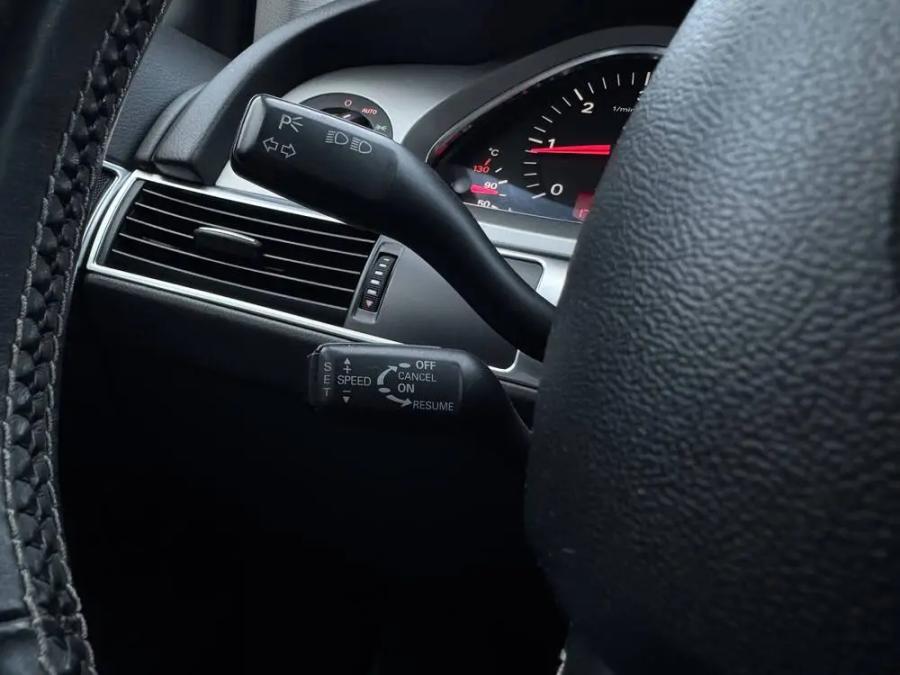 Black Audi A6 2007 in Riga, with an engine capacity of 3.00 L and mileage of 368 thousand km for 3690 €, photo 28 on AUTOMOTO.COM.LV