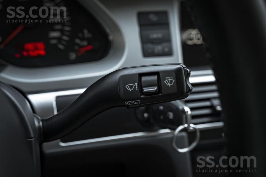 Black Audi A6 2007 in Riga, with an engine capacity of 3.00 L and mileage of 0 thousand km for 2950 €, photo 19 on AUTOMOTO.COM.LV