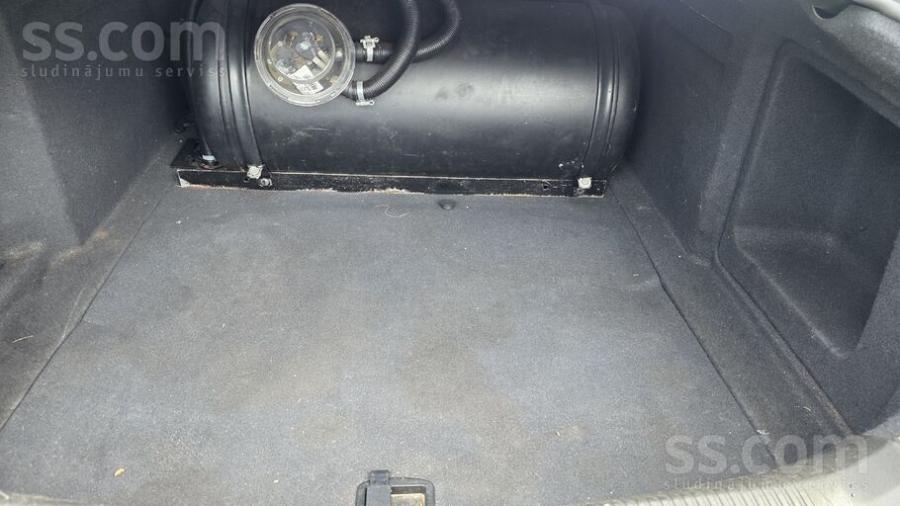 Black Audi A6 2007 in Riga, with an engine capacity of 2.40 L and mileage of 317 thousand km for 700 €, photo 17 on AUTOMOTO.COM.LV