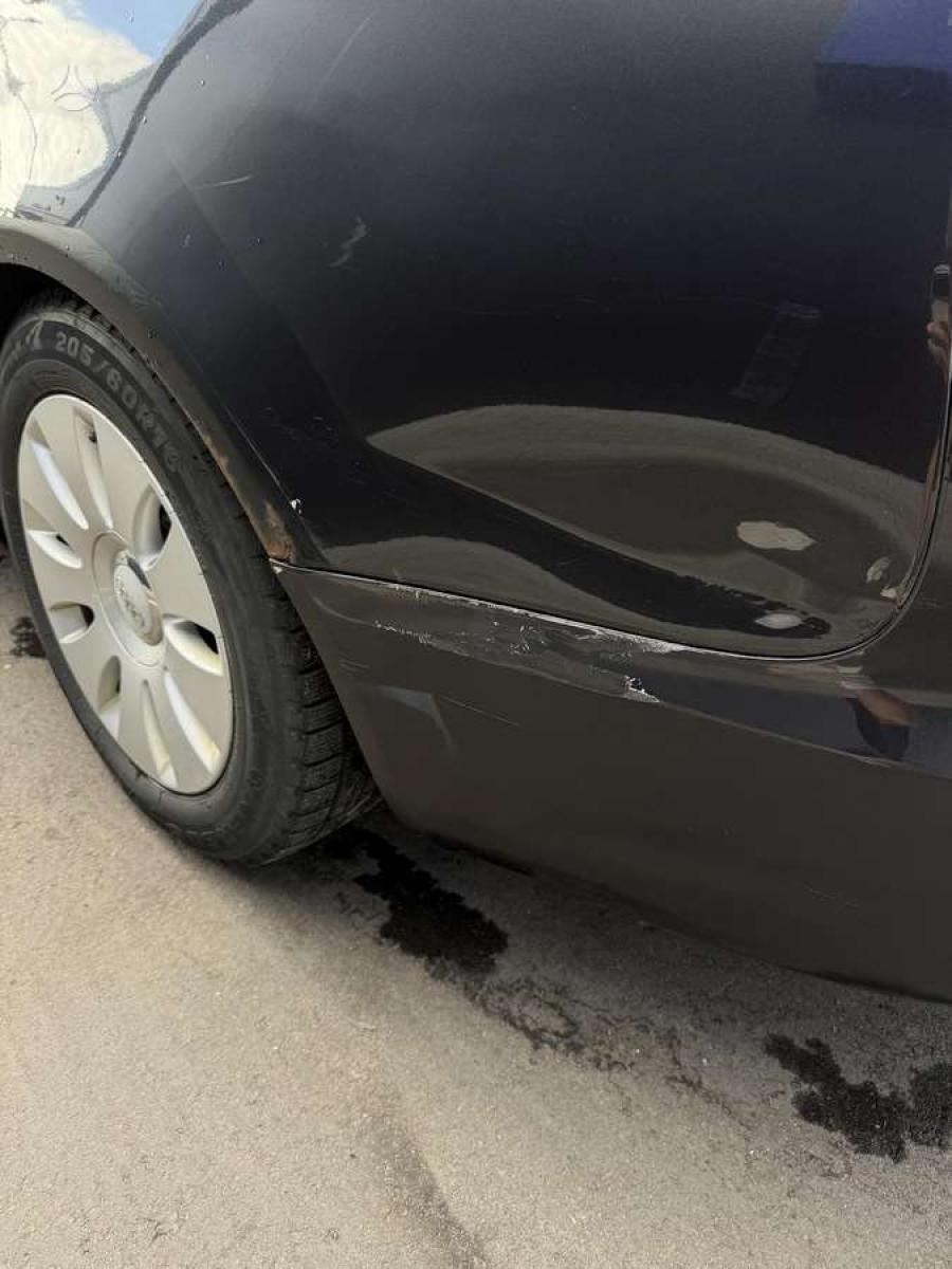 Black Audi A6 2007 in Vilnius, with an engine capacity of 1.98 L and mileage of 297 thousand km for 2000 €, photo 17 on AUTOMOTO.COM.LV