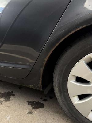 Black Audi A6 2007 in Vilnius, with an engine capacity of 1.98 L and mileage of 297 thousand km for 2000 €, photo 19 on AUTOMOTO.COM.LV