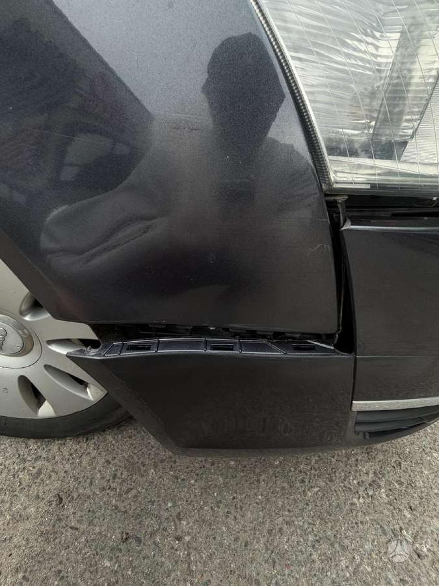 Black Audi A6 2007 in Vilnius, with an engine capacity of 1.98 L and mileage of 297 thousand km for 2000 €, photo 25 on AUTOMOTO.COM.LV