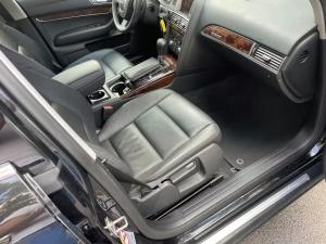 Black Audi A6 2008 in Riga, with an engine capacity of 3.00 L and mileage of 242 thousand km for 2500 €, photo 12 on AUTOMOTO.COM.LV