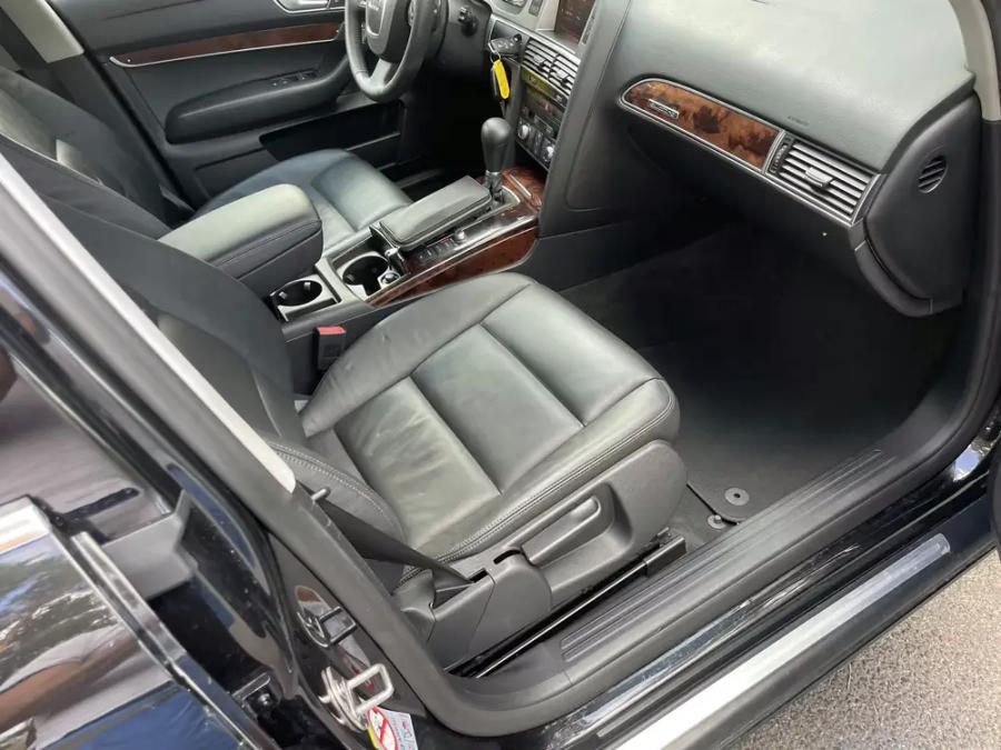Black Audi A6 2008 in Riga, with an engine capacity of 3.00 L and mileage of 242 thousand km for 2500 €, photo 12 on AUTOMOTO.COM.LV