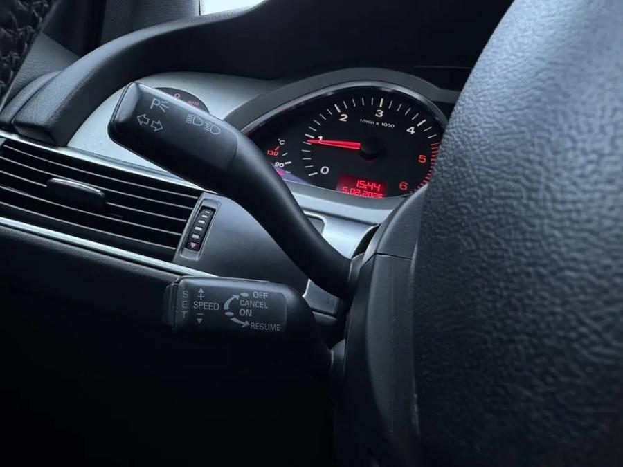 Black Audi A6 2008 in Riga, with an engine capacity of 3.00 L and mileage of 335 thousand km for 3390 €, photo 28 on AUTOMOTO.COM.LV