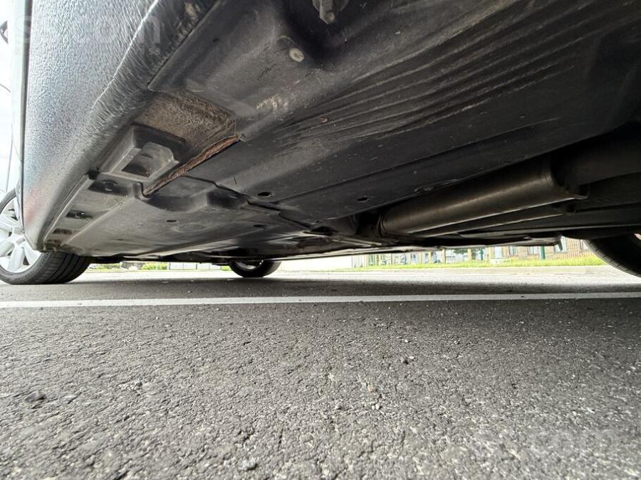 Black Audi A6 2008 in Riga, with an engine capacity of 2.00 L and mileage of 345 thousand km for 3700 €, photo 7 on AUTOMOTO.COM.LV