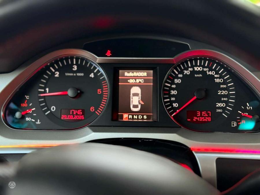 Melns Audi A6 2008 Viļņa, ar dzinēja tilpumu 2.97 L un nobraukumu 244 tūkst. km par 4000 €, foto 14 vietnē AUTOMOTO.COM.LV