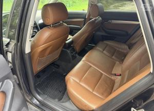Black Audi A6 2008 in Vilnius, with an engine capacity of 3.00 L and mileage of 382 thousand km for 1650 €, photo 9 on AUTOMOTO.COM.LV