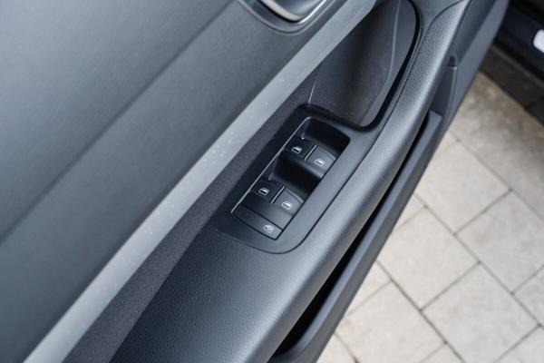Audi A6 2008 Mārupe vietnē Melns Audi A6 2008 Mārupe, ar dzinēja tilpumu 2.70 L un nobraukumu 409 tūkst. km par 2700 €, foto 9 vietnē AUTOMOTO.COM.LV