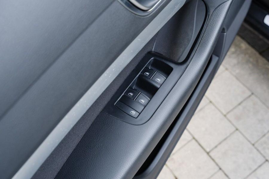 Melns Audi A6 2008 Mārupe, ar dzinēja tilpumu 2.70 L un nobraukumu 409 tūkst. km par 2700 €, foto 9 vietnē AUTOMOTO.COM.LV