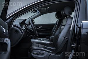 Black Audi A6 2009 in Riga, with an engine capacity of 3.00 L and mileage of 308 thousand km for 7150 €, photo 8 on AUTOMOTO.COM.LV