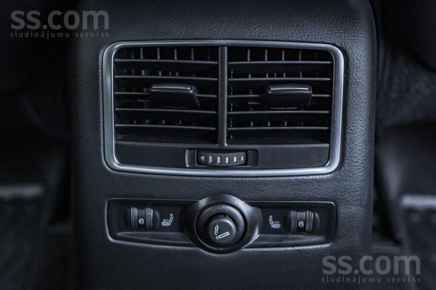 Black Audi A6 2009 in Riga, with an engine capacity of 3.00 L and mileage of 308 thousand km for 7150 €, photo 13 on AUTOMOTO.COM.LV