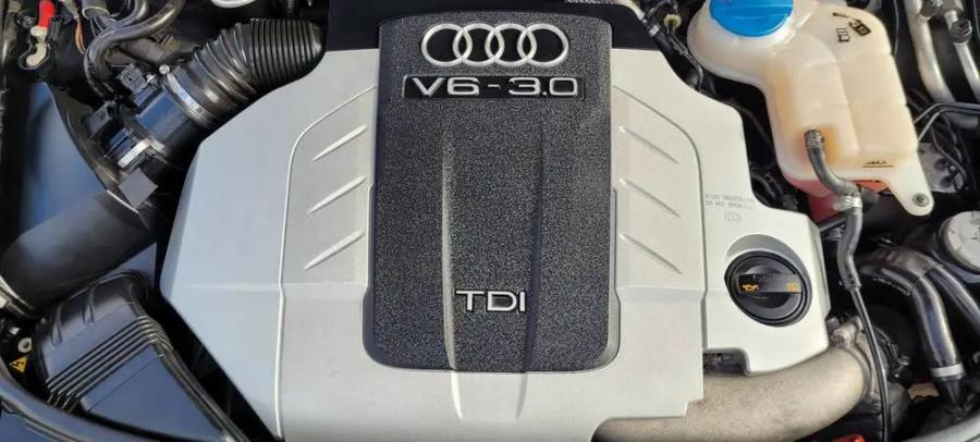 Black Audi A6 2009 in Riga, with an engine capacity of 3.00 L and mileage of 243 thousand km for 6900 €, photo 13 on AUTOMOTO.COM.LV