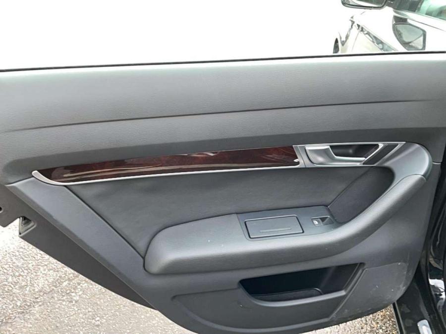 Black Audi A6 2010 in Vilnius, with an engine capacity of 2.77 L and mileage of 195 thousand km for 3900 €, photo 12 on AUTOMOTO.COM.LV