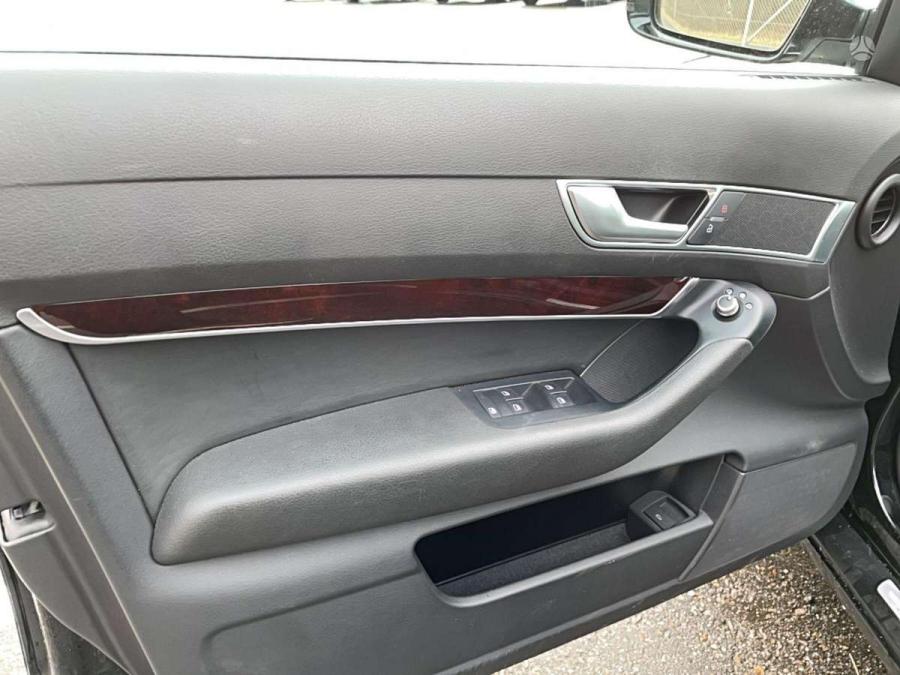 Black Audi A6 2010 in Vilnius, with an engine capacity of 2.77 L and mileage of 195 thousand km for 3900 €, photo 13 on AUTOMOTO.COM.LV