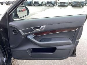 Black Audi A6 2010 in Vilnius, with an engine capacity of 2.77 L and mileage of 195 thousand km for 3900 €, photo 18 on AUTOMOTO.COM.LV