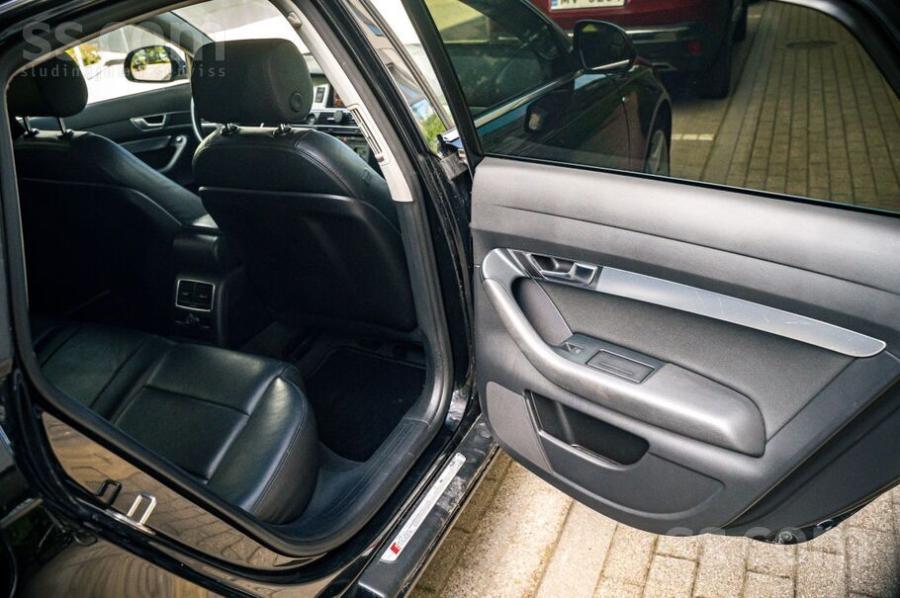 Black Audi A6 2010 in Riga, with an engine capacity of 2.00 L and mileage of 291 thousand km for 2990 €, photo 12 on AUTOMOTO.COM.LV