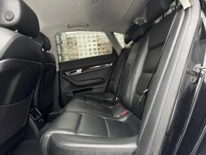 Black Audi A6 2010 in Riga, with an engine capacity of 3.00 L and mileage of 358 thousand km for 5490 €, photo 11 on AUTOMOTO.COM.LV