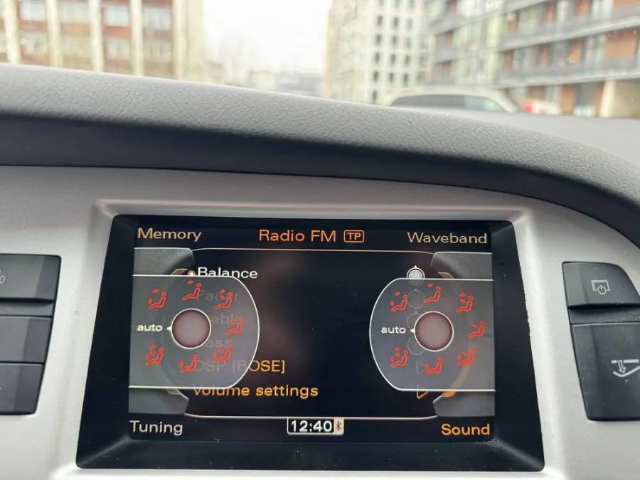 Black Audi A6 2010 in Riga, with an engine capacity of 3.00 L and mileage of 358 thousand km for 5490 €, photo 19 on AUTOMOTO.COM.LV