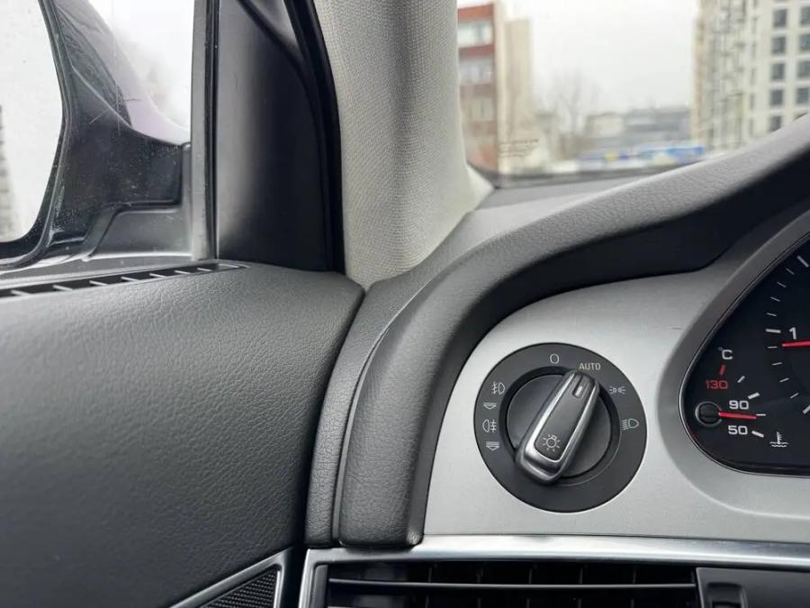 Black Audi A6 2010 in Riga, with an engine capacity of 3.00 L and mileage of 358 thousand km for 5490 €, photo 33 on AUTOMOTO.COM.LV
