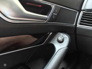Melns Audi A6 2010 Viļņa, ar dzinēja tilpumu 2.77 L un nobraukumu 195 tūkst. km par 3750 €, foto 13 vietnē AUTOMOTO.COM.LV