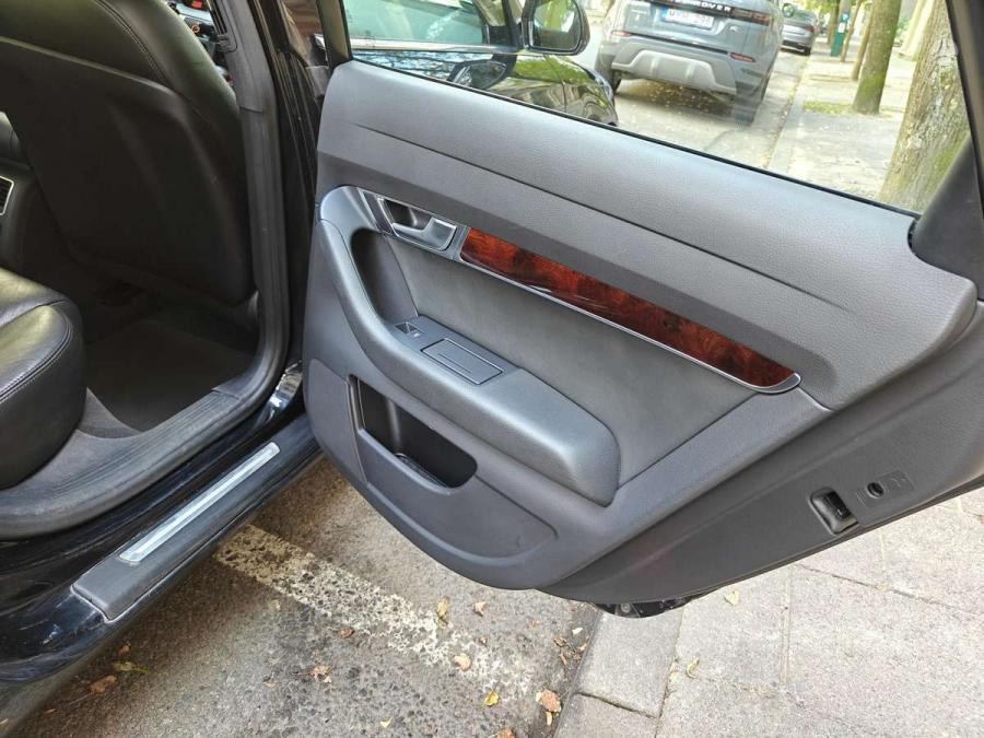 Melns Audi A6 2010 Viļņa, ar dzinēja tilpumu 2.77 L un nobraukumu 195 tūkst. km par 3750 €, foto 32 vietnē AUTOMOTO.COM.LV