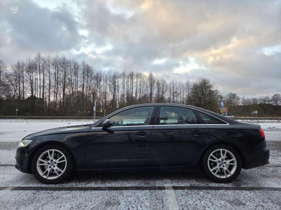Black Audi A6 2011 in Vilnius, with an engine capacity of 2.97 L and mileage of 318 thousand km for 9800 €, photo 5 on AUTOMOTO.COM.LV