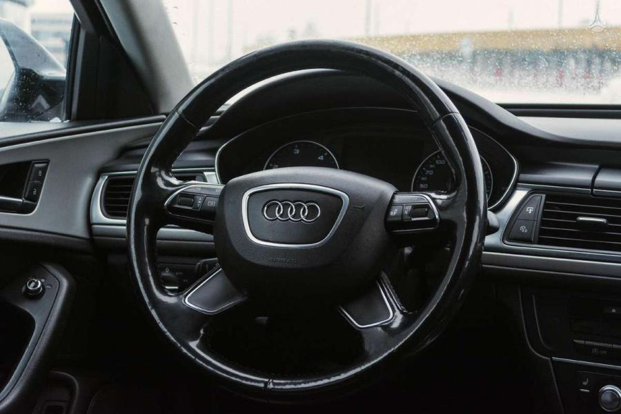 Black Audi A6 2011 in Vilnius, with an engine capacity of 2.97 L and mileage of 280 thousand km for 9300 €, photo 12 on AUTOMOTO.COM.LV