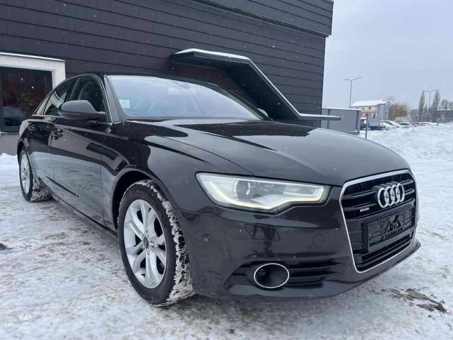 Black Audi A6 2011 in Kaunas, with an engine capacity of 2.97 L and mileage of 276 thousand km for 9999 €, photo 2 on AUTOMOTO.COM.LV
