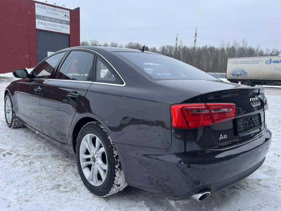 Black Audi A6 2011 in Kaunas, with an engine capacity of 2.97 L and mileage of 276 thousand km for 9999 €, photo 9 on AUTOMOTO.COM.LV