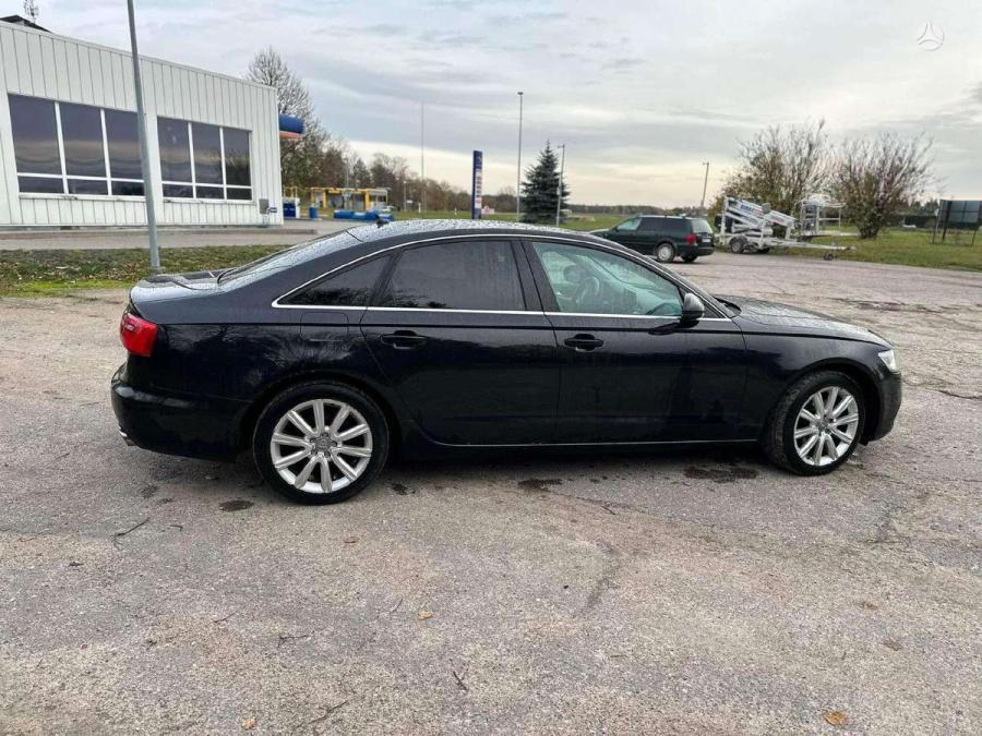 Melns Audi A6 2011 Širvintos, ar dzinēja tilpumu 2.97 L un nobraukumu 293 tūkst. km par 7000 €, foto 5 vietnē AUTOMOTO.COM.LV