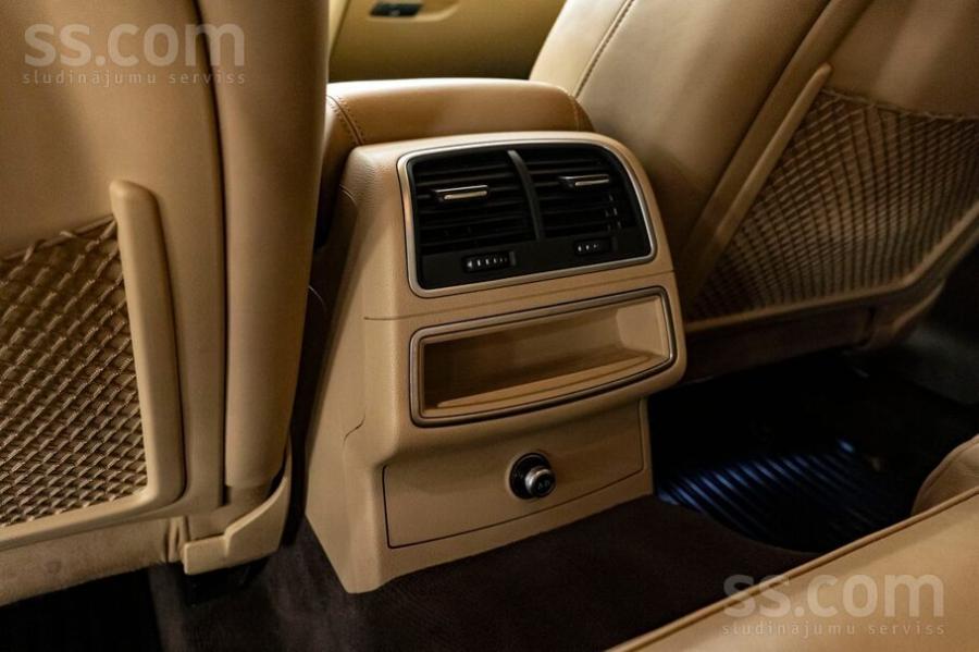 Black Audi A6 2011 in Riga, with an engine capacity of 2.80 L and mileage of 258 thousand km for 7250 €, photo 17 on AUTOMOTO.COM.LV
