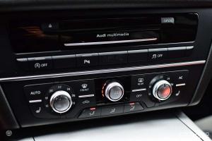 Black Audi A6 2011 in Kretinga, with an engine capacity of 3.00 L and mileage of 270 thousand km for 10950 €, photo 17 on AUTOMOTO.COM.LV