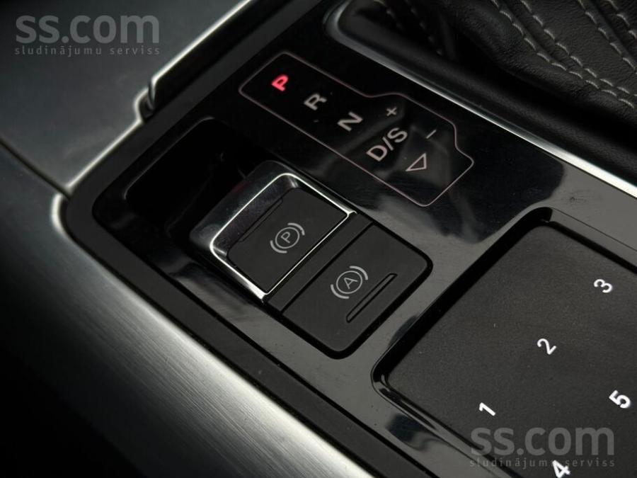 Black Audi A6 2011 in Riga, with an engine capacity of 3.00 L and mileage of 266 thousand km for 8990 €, photo 24 on AUTOMOTO.COM.LV
