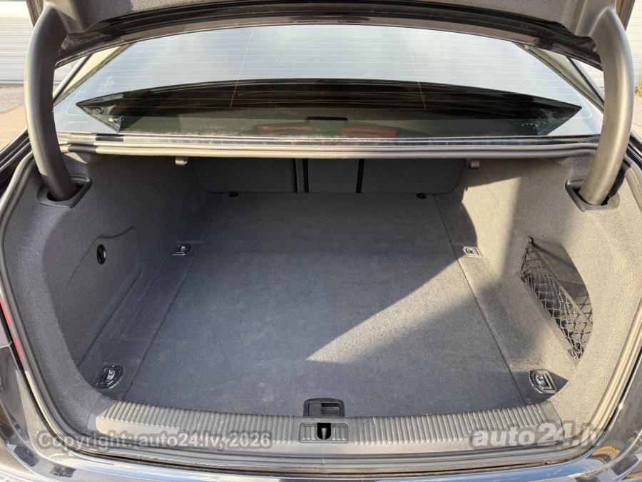Black Audi A6 2011 in Tallinn, with an engine capacity of 3.00 L and mileage of 305 thousand km for 12000 €, photo 17 on AUTOMOTO.COM.LV