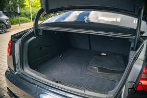 Black Audi A6 2011 in Riga, with an engine capacity of 3.00 L and mileage of 318 thousand km for 7990 €, photo 11 on AUTOMOTO.COM.LV