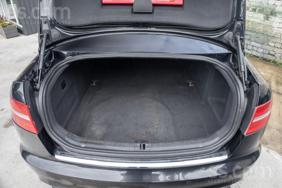 Black Audi A6 2011 in Liepaja, with an engine capacity of 2.00 L and mileage of 257 thousand km for 3500 €, photo 12 on AUTOMOTO.COM.LV