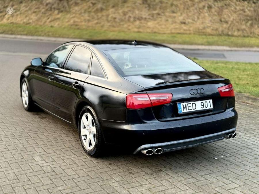 Black Audi A6 2012 in Vilnius, with an engine capacity of 3.00 L and mileage of 289 thousand km for 7700 €, photo 4 on AUTOMOTO.COM.LV