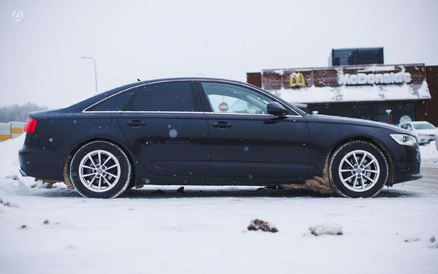 Melns Audi A6 2012 Viļņa, ar dzinēja tilpumu 2.80 L un nobraukumu 295 tūkst. km par 6800 €, foto 4 vietnē AUTOMOTO.COM.LV
