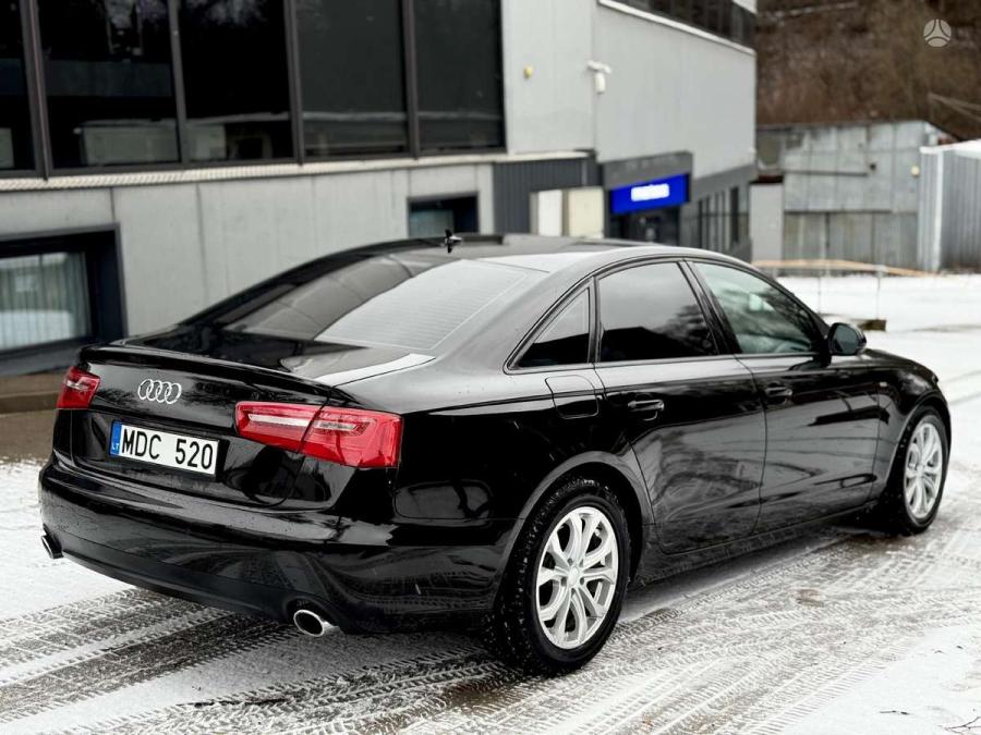 Black Audi A6 2012 in Vilnius, with an engine capacity of 3.00 L and mileage of 290 thousand km for 8200 €, photo 5 on AUTOMOTO.COM.LV