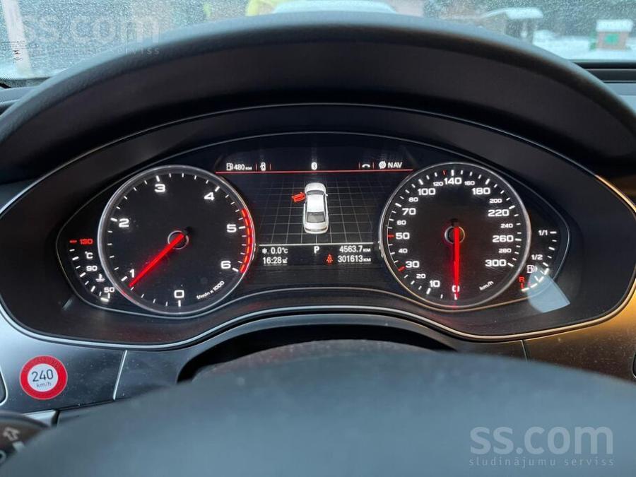 Black Audi A6 2012 in Riga, with an engine capacity of 3.00 L and mileage of 302 thousand km for 10500 €, photo 6 on AUTOMOTO.COM.LV