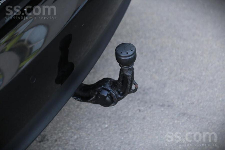Black Audi A6 2012 in Riga, with an engine capacity of 3.00 L and mileage of 302 thousand km for 8495 €, photo 22 on AUTOMOTO.COM.LV