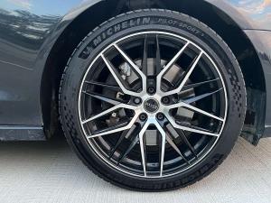 Black Audi A6 2012 in Vilnius, with an engine capacity of 2.97 L and mileage of 310 thousand km for 8200 €, photo 25 on AUTOMOTO.COM.LV