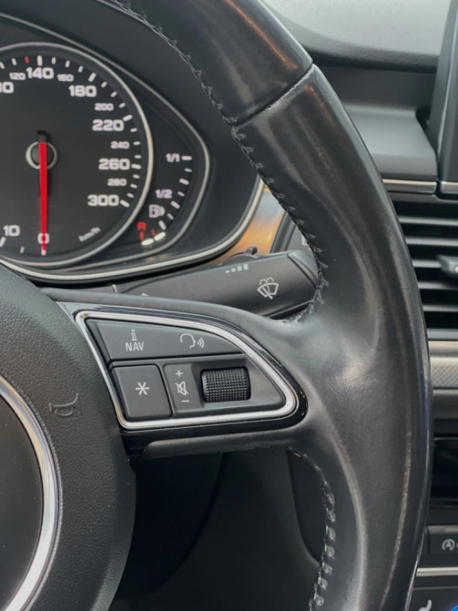 Black Audi A6 2012 in Riga, with an engine capacity of 3.00 L and mileage of 212 thousand km for 13200 €, photo 17 on AUTOMOTO.COM.LV